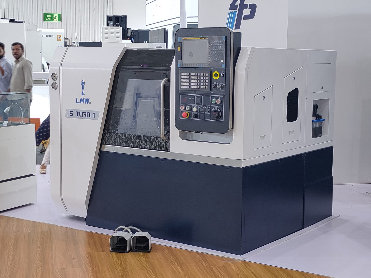 High Precision LMW CNC Lathe | Expert Machining Solutions