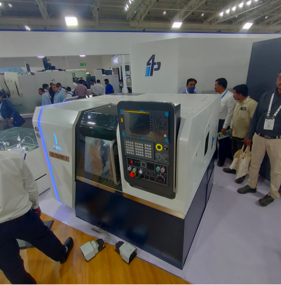 High Precision LMW CNC Lathe | Expert Machining Solutions